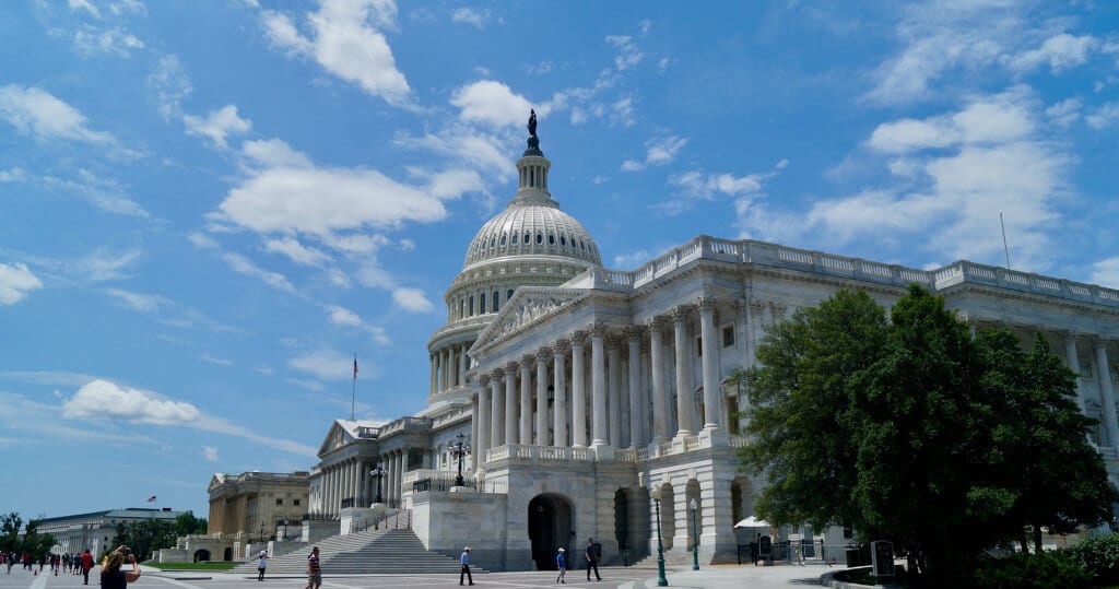 24th Amendment of The United States Constitution Explained ...