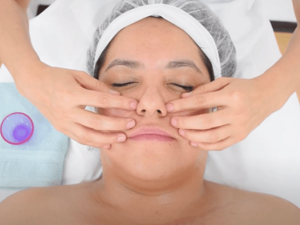 Guía fácil y profesional para dar un masaje facial | EDUEM Instituto de Cosmetología