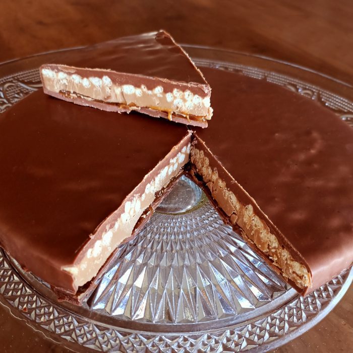 Torta Riso Soffiato E Caramello Al Latte Con Fiori La Molina Cioccolato