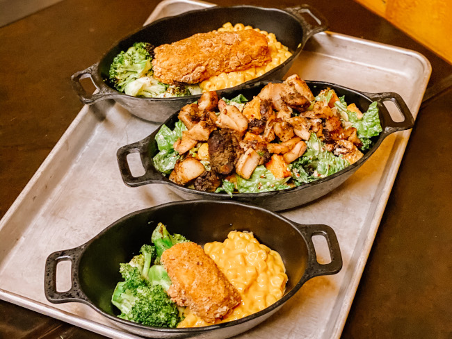 REVIEW: Docking Bay 7 Menu at Star Wars: Galaxy's Edge