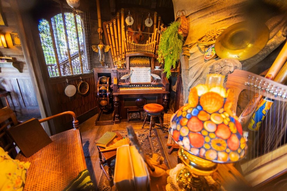 5 Hidden Details Inside the Adventureland Treehouse - WDW Magazine