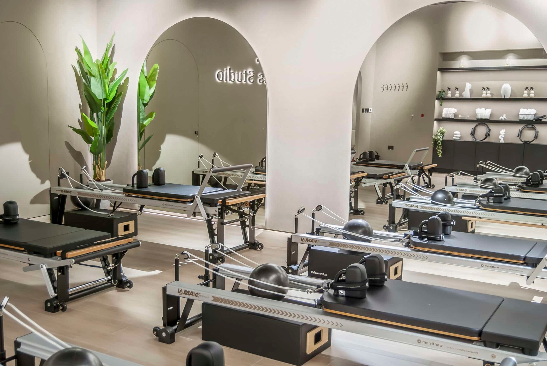 Home | Transform your body with The Reformr pilates studio | [BOOK NOW]